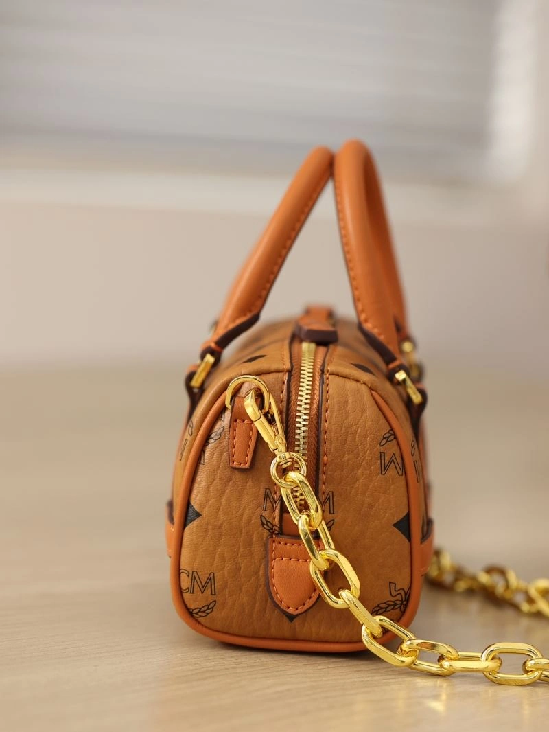 Top mirror MCM Boston Bags