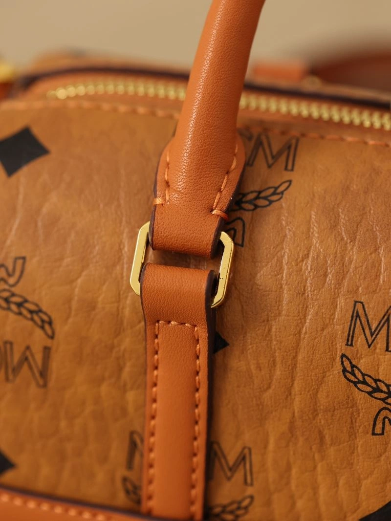 Top mirror MCM Boston Bags