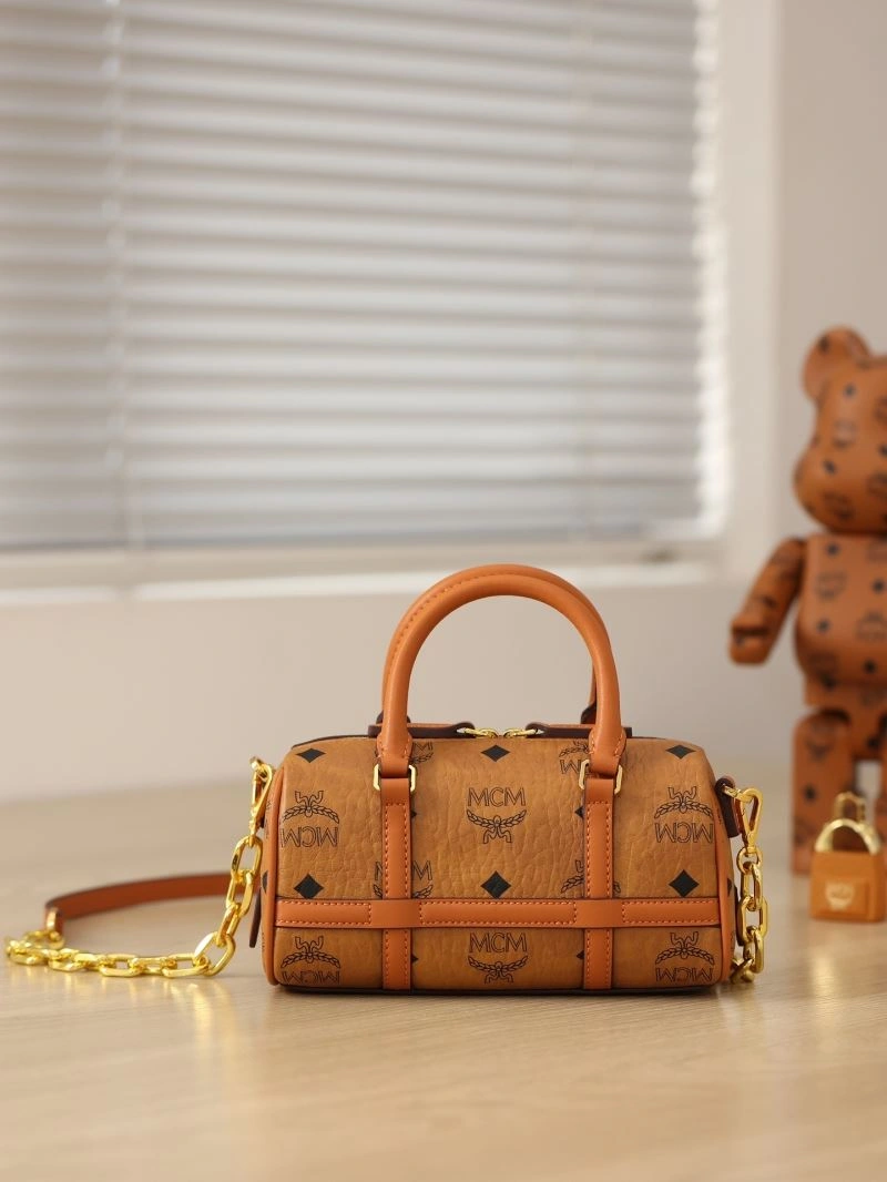 Top mirror MCM Boston Bags