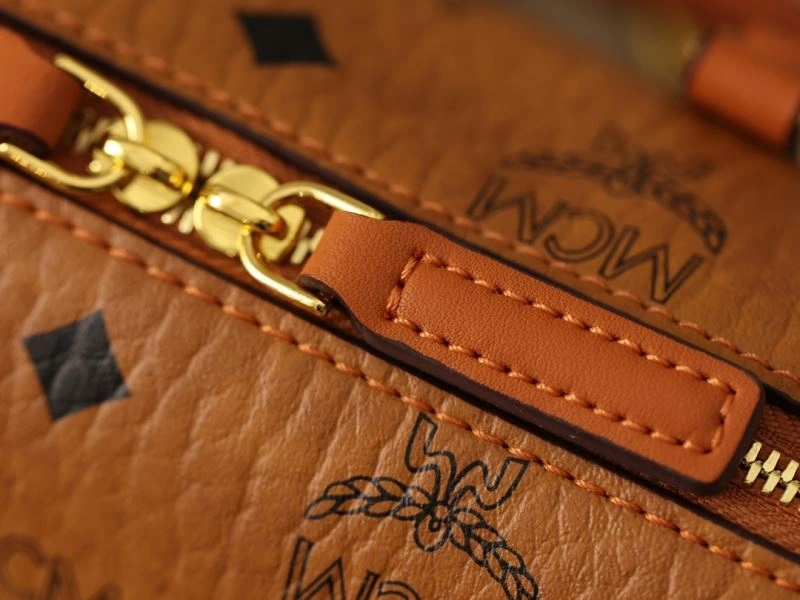 Top mirror MCM Boston Bags