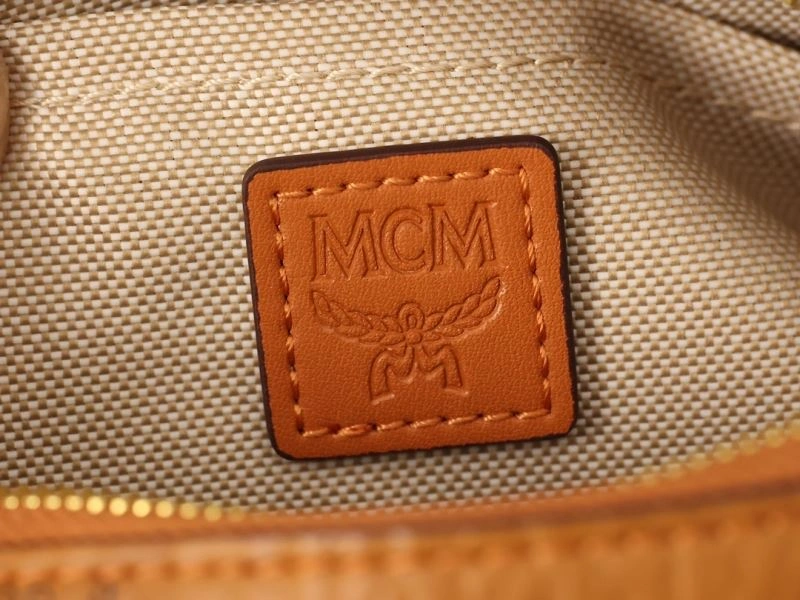 Top mirror MCM Boston Bags
