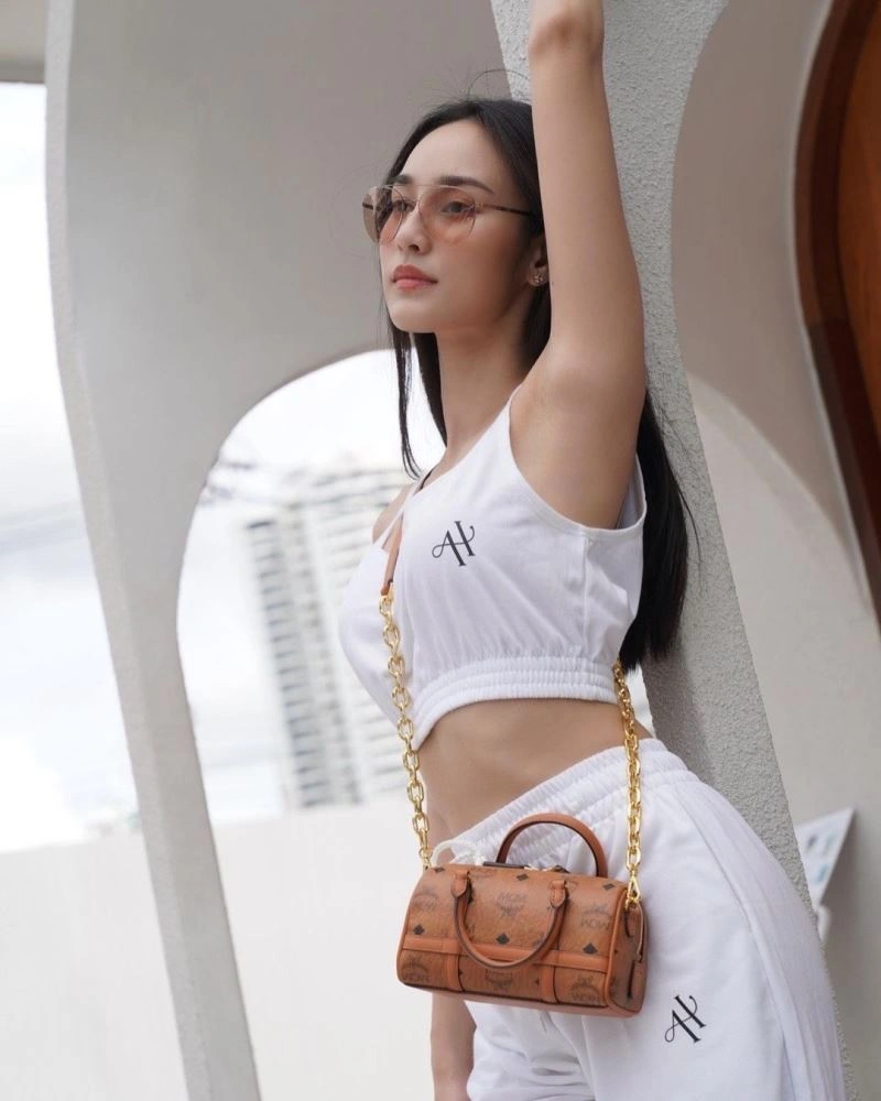 Top mirror MCM Boston Bags