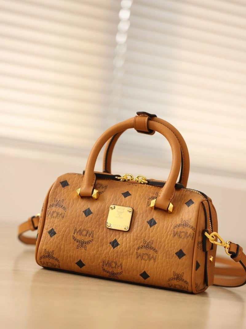 Accurate model MCM Boston Bags