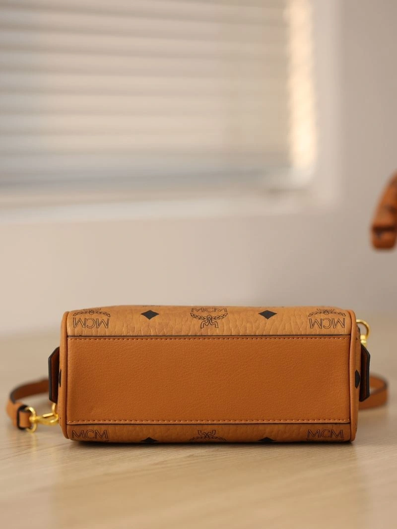Accurate model MCM Boston Bags