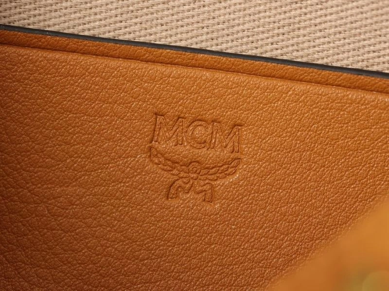 Accurate model MCM Boston Bags