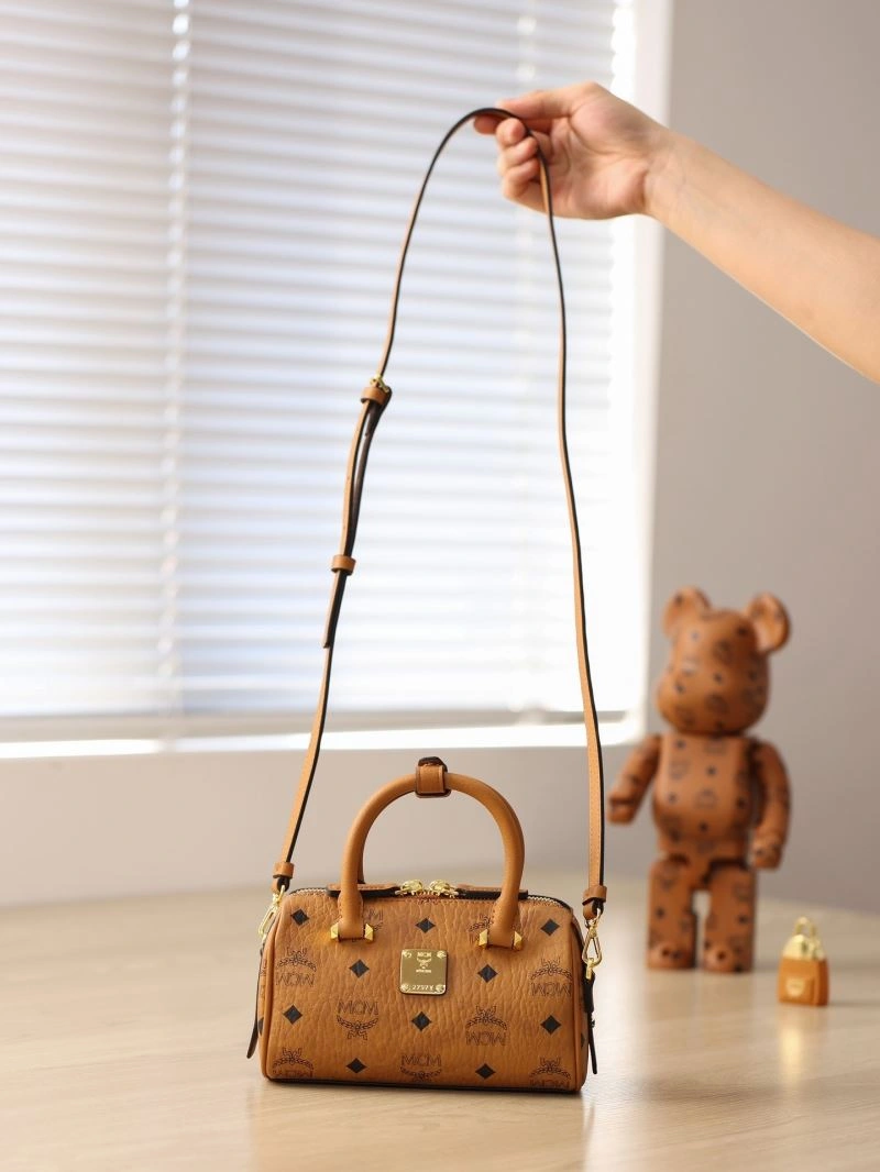 Accurate model MCM Boston Bags