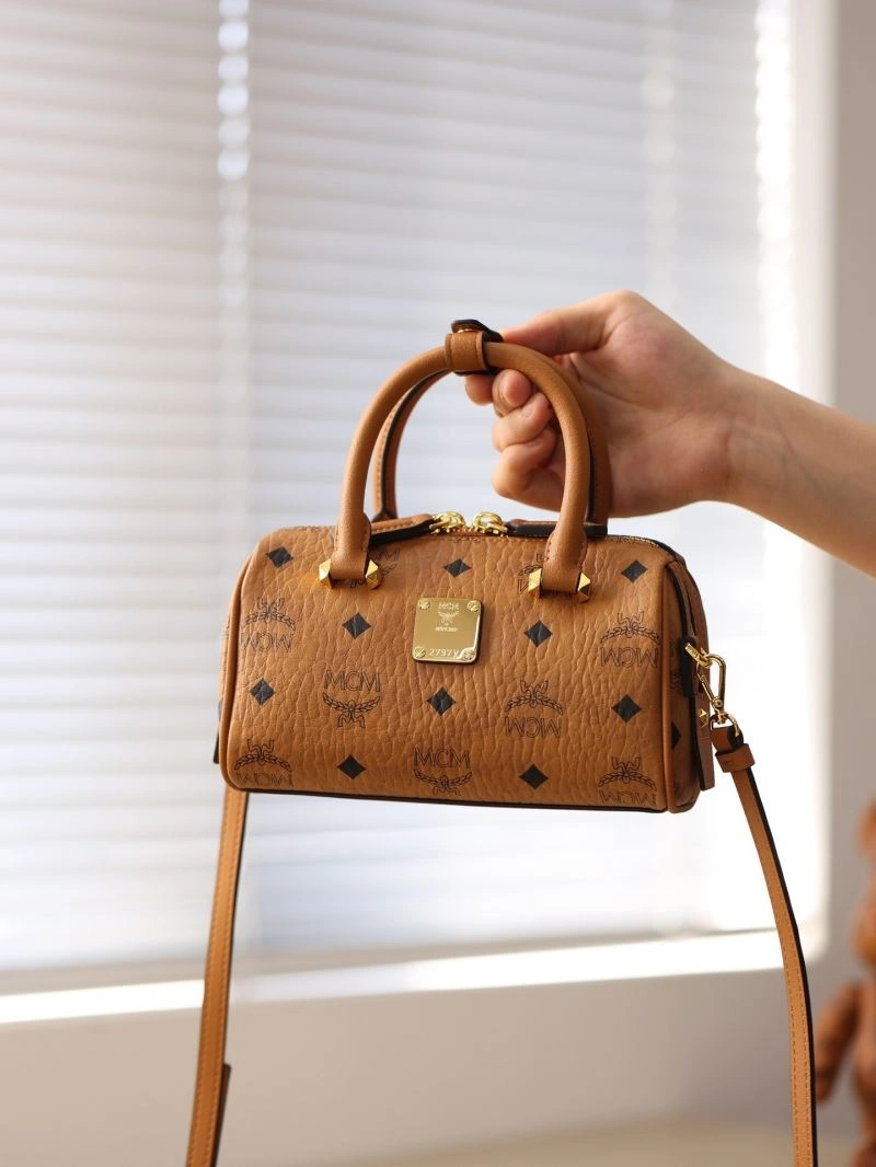 Accurate model MCM Boston Bags