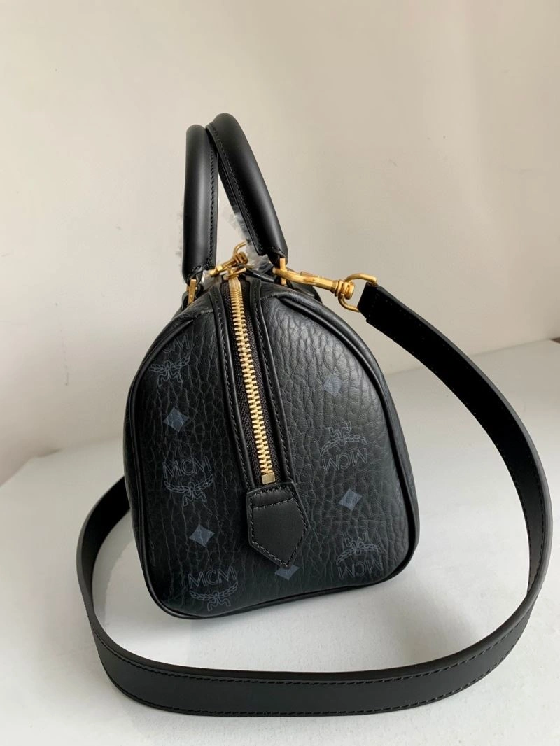 Top mirror MCM Boston Bags