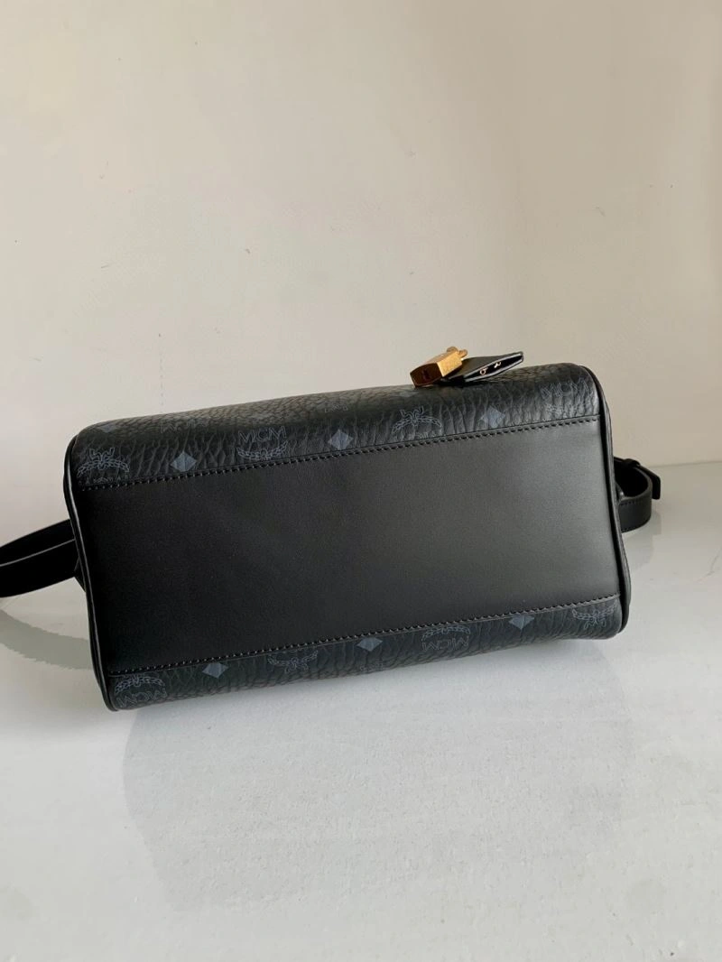 Top mirror MCM Boston Bags