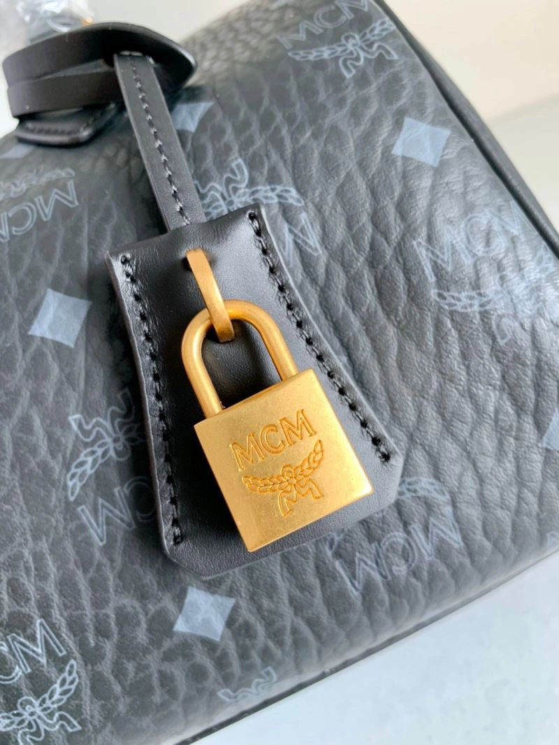 Top mirror MCM Boston Bags