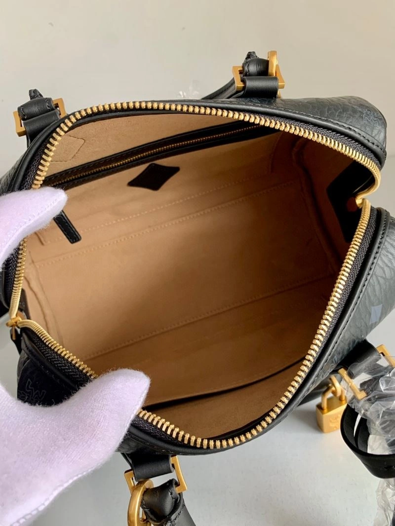 Top mirror MCM Boston Bags