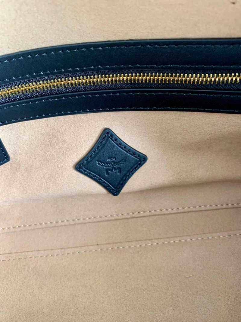 Top mirror MCM Boston Bags