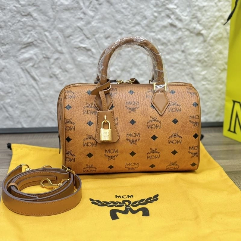 Top mirror MCM Boston Bags