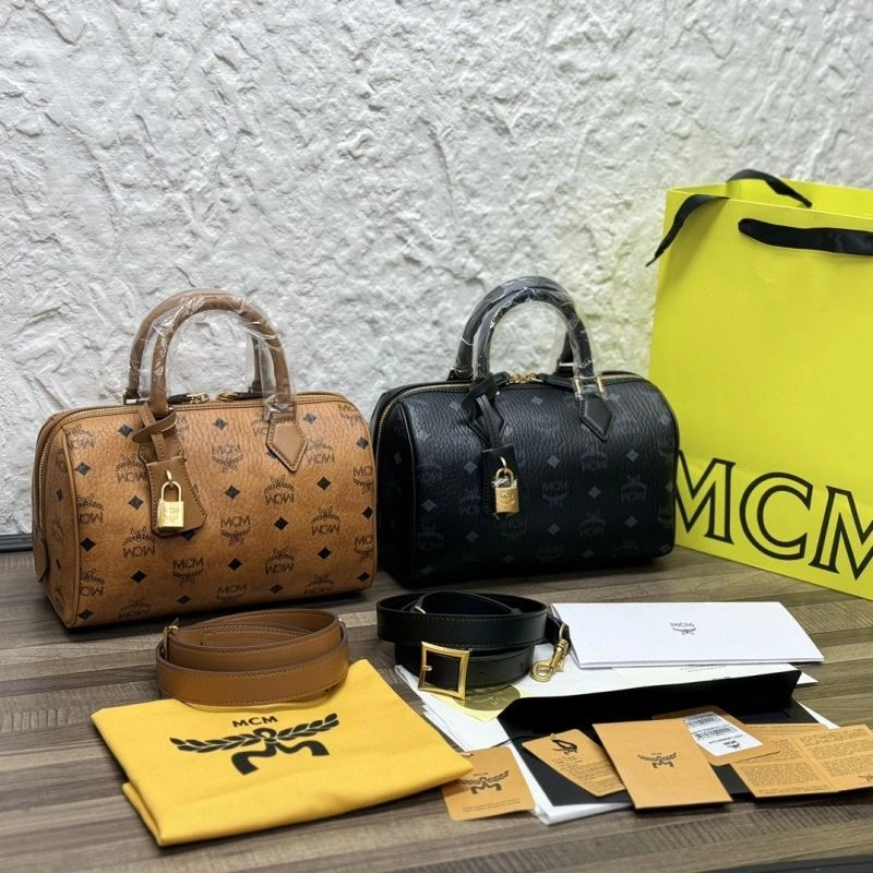 Top mirror MCM Boston Bags