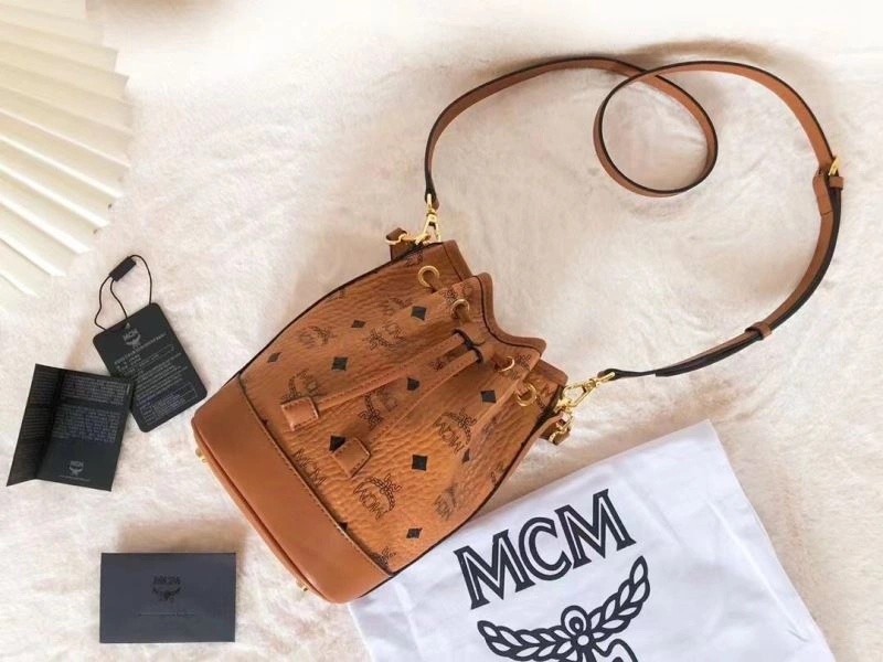 Top mirror MCM Bucket Bags