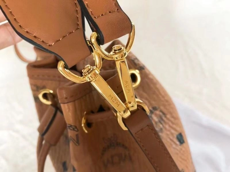 Top mirror MCM Bucket Bags