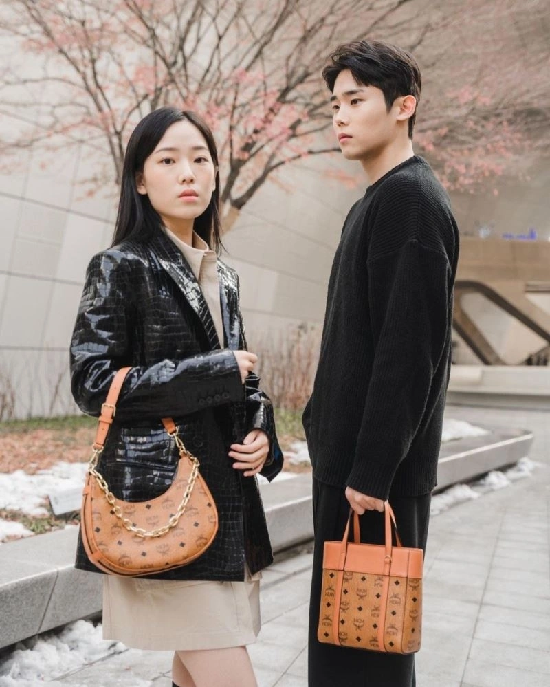 Low-cost MCM Hobo Bags