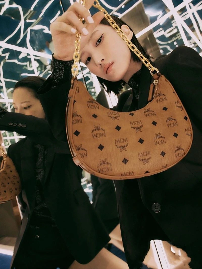Low-cost MCM Hobo Bags