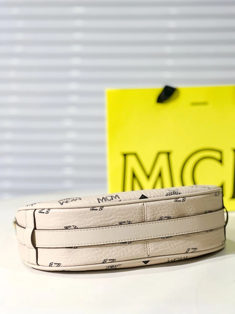 Accurate model MCM Hobo Bags