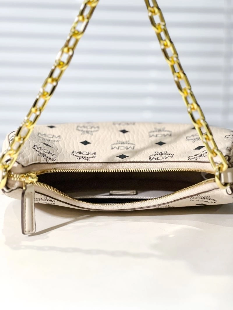 Accurate model MCM Hobo Bags
