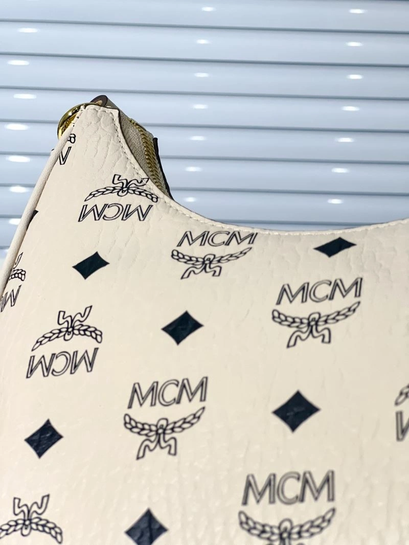 Accurate model MCM Hobo Bags