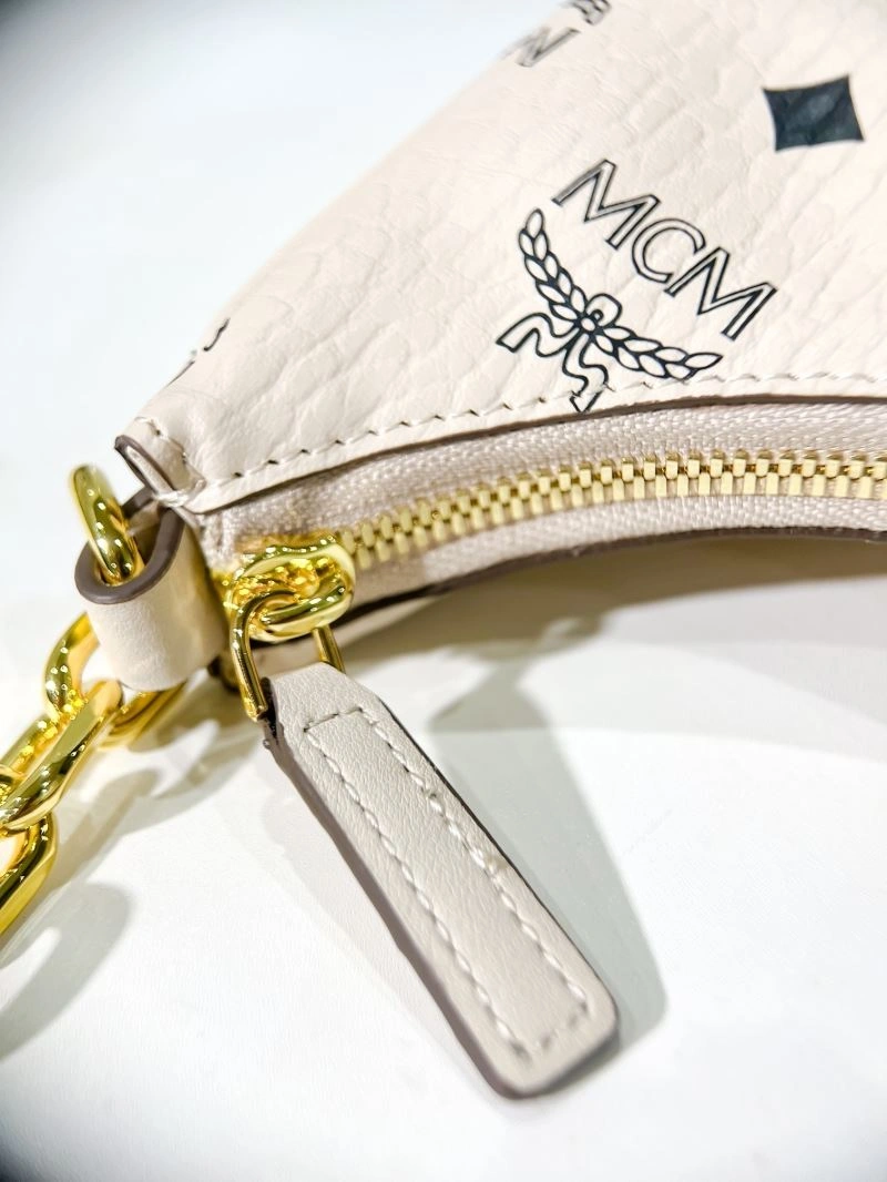 Accurate model MCM Hobo Bags
