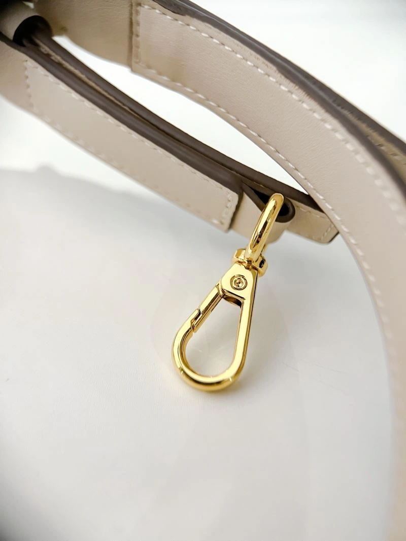 Accurate model MCM Hobo Bags