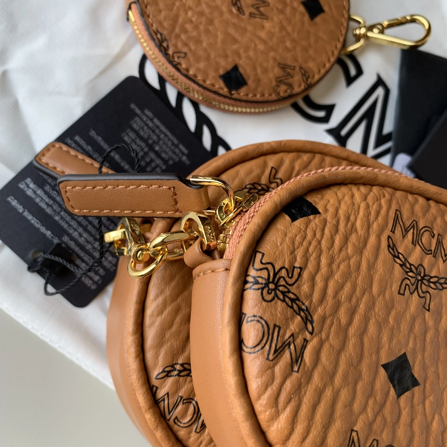 Top mirror MCM Round Bags