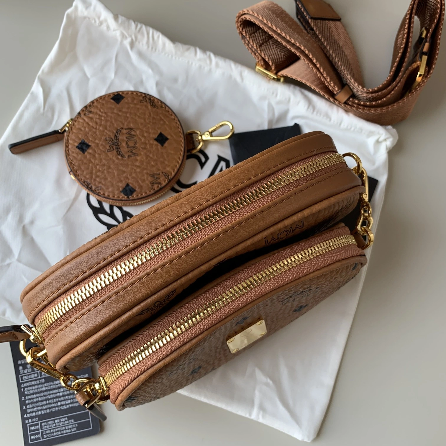 Top mirror MCM Round Bags