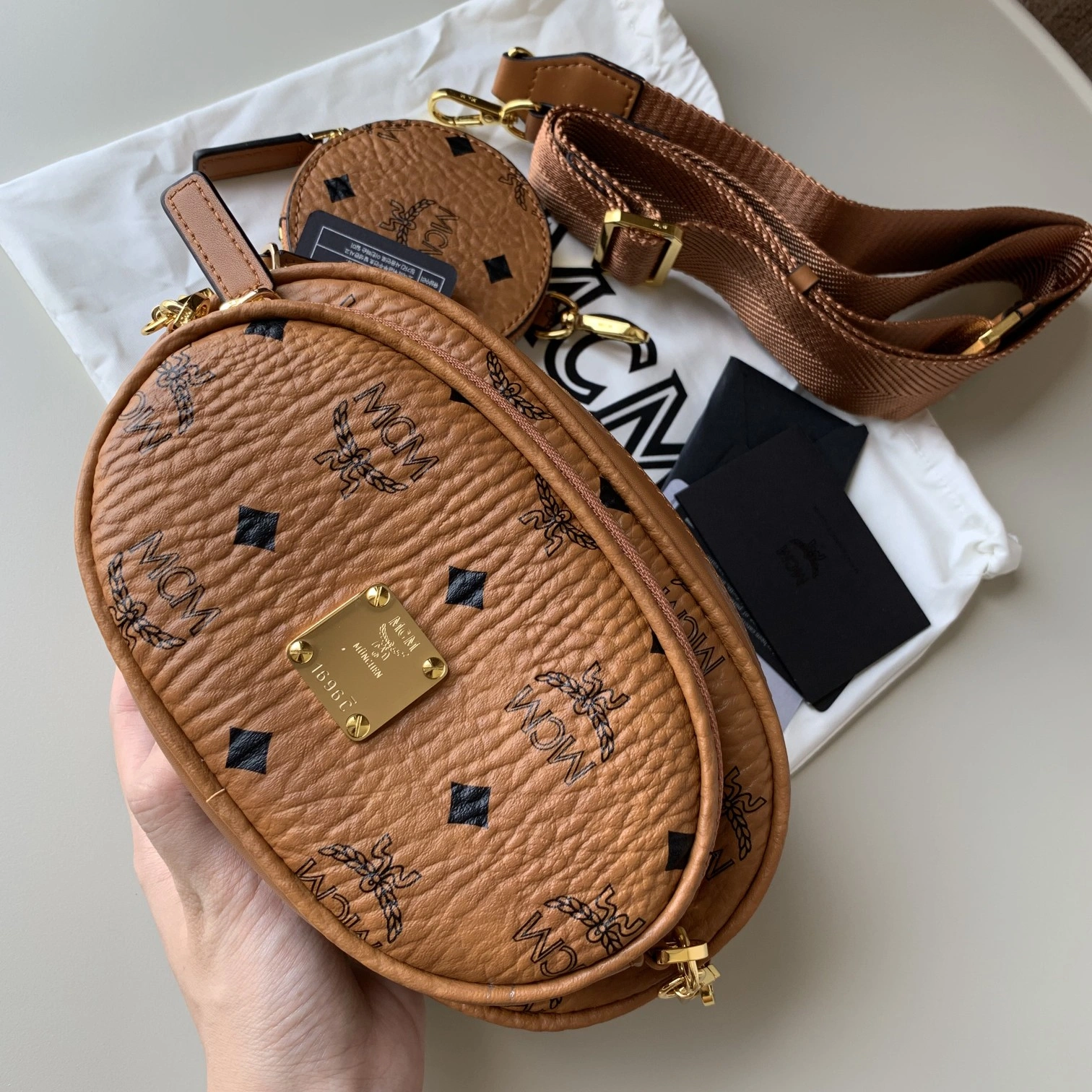 Top mirror MCM Round Bags