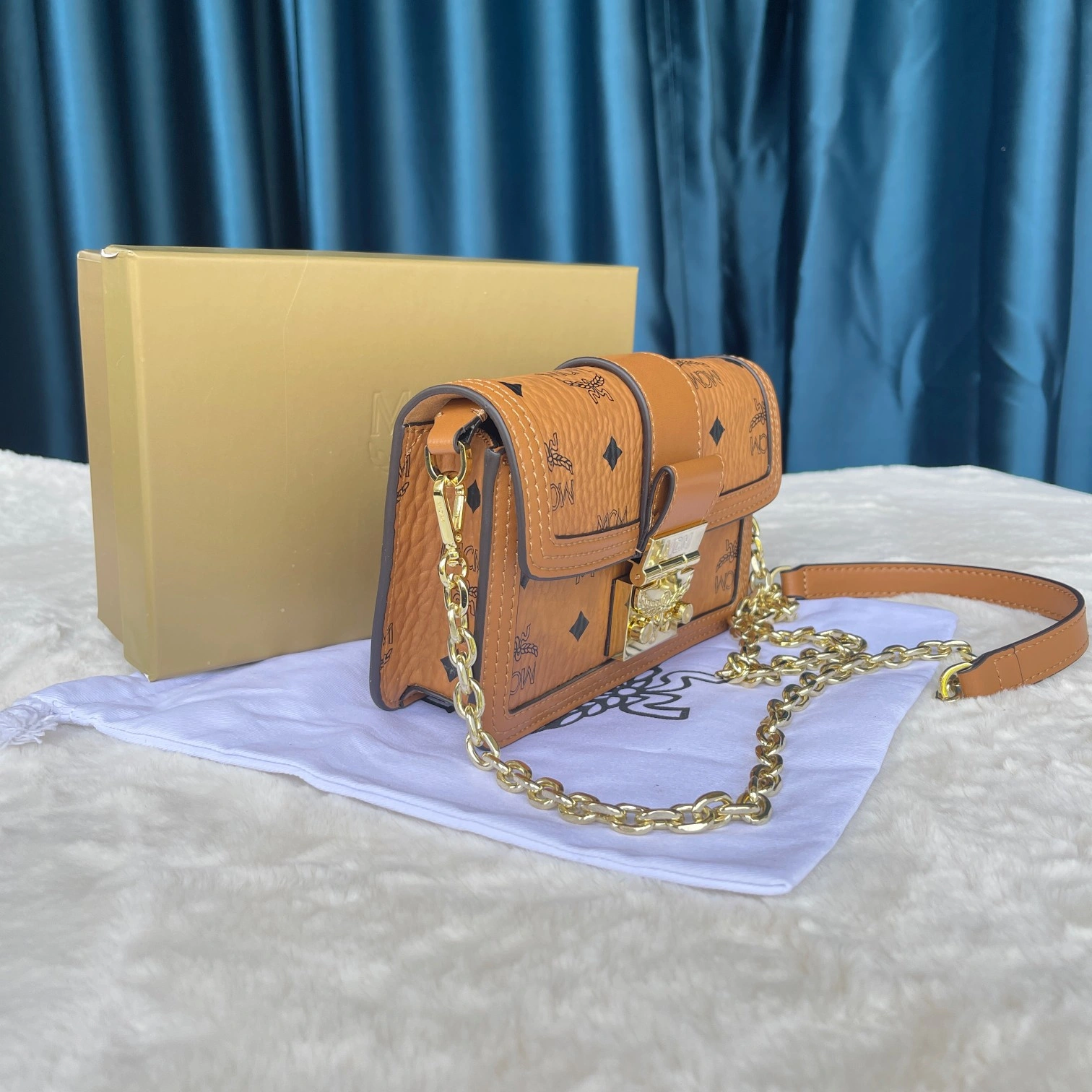 Top mirror MCM Satchel Bags