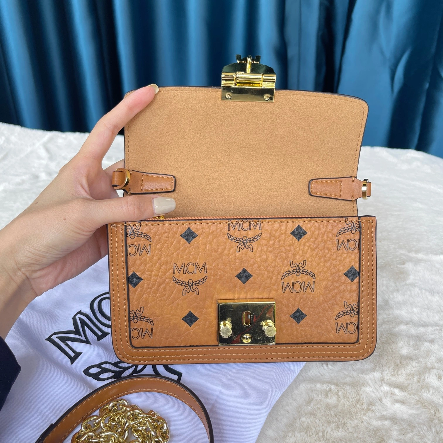 Top mirror MCM Satchel Bags