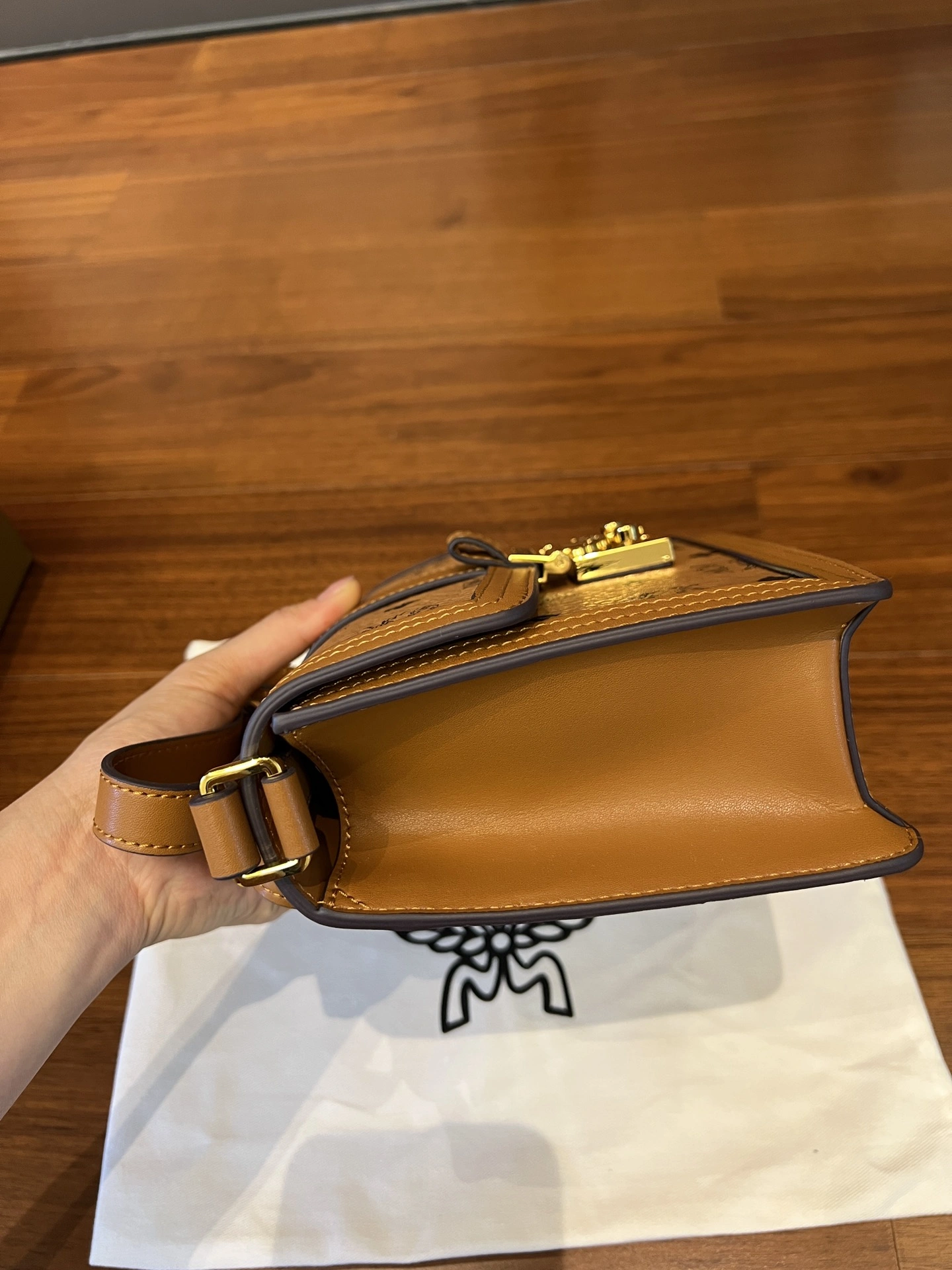 Inexpensive MCM Satchel Bags