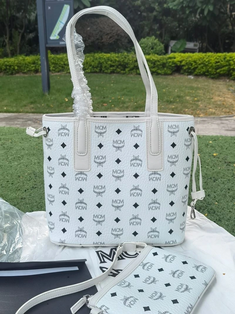 Accurate model MCM Shopping Bags