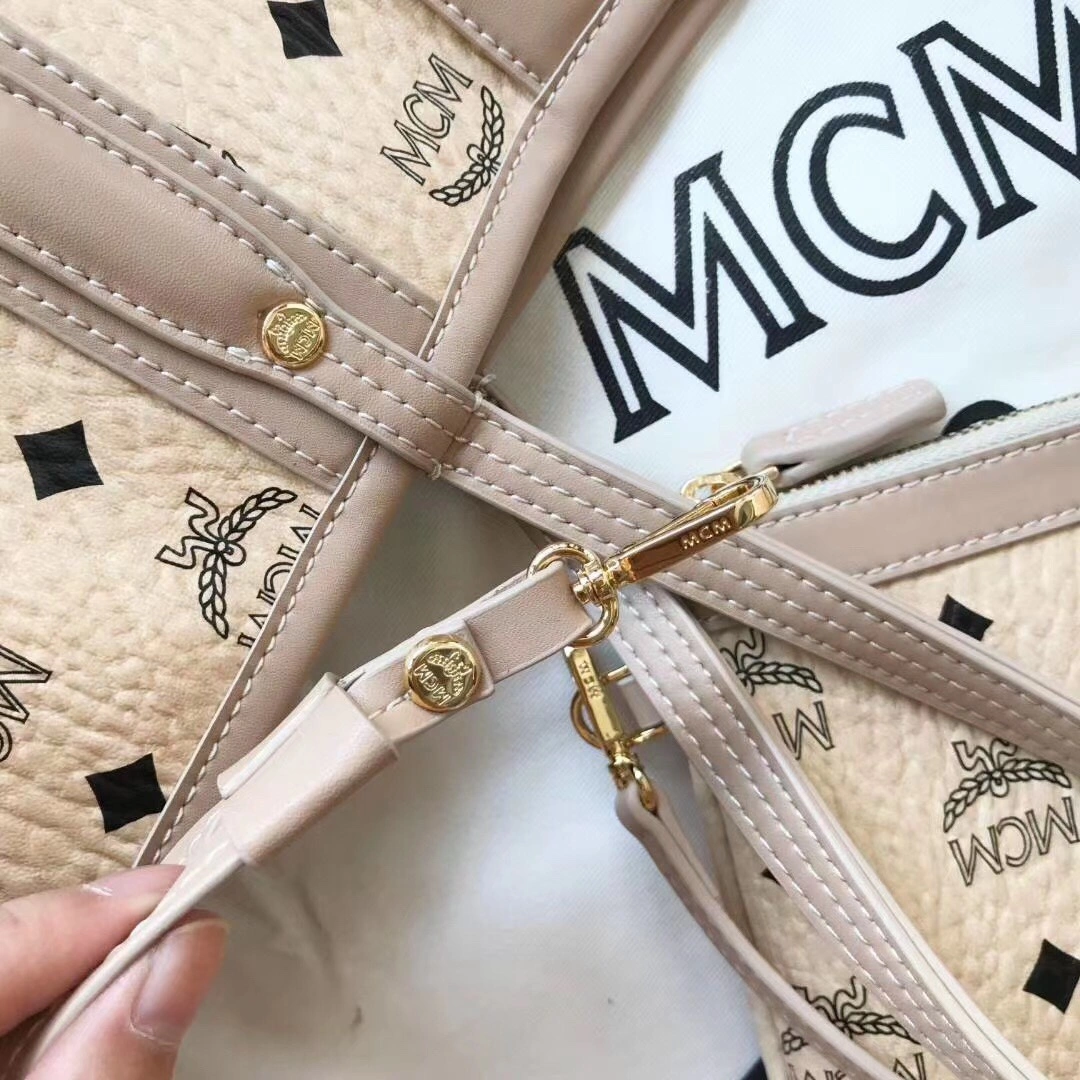 Brand-authenticated MCM Shopping Bags