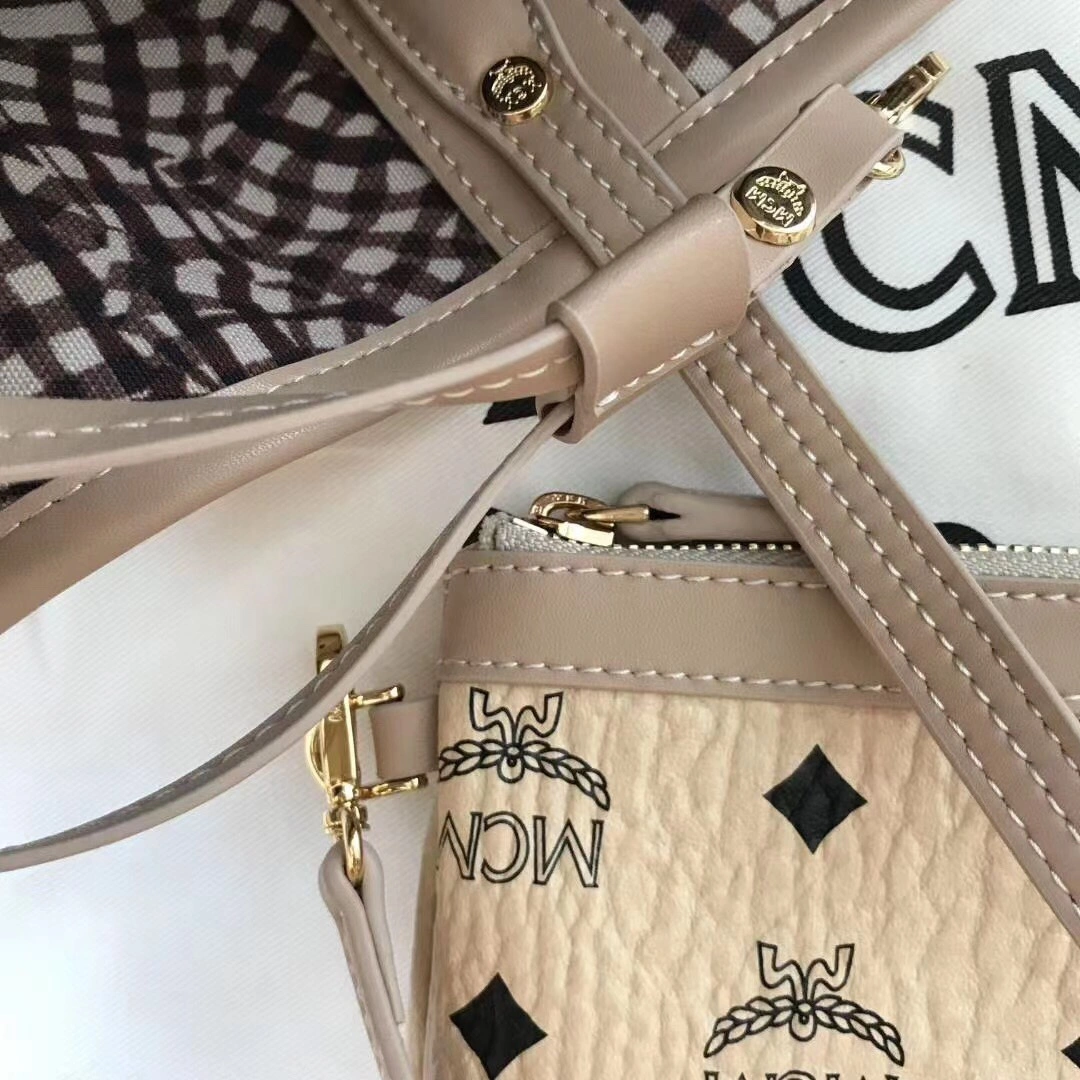 Brand-authenticated MCM Shopping Bags