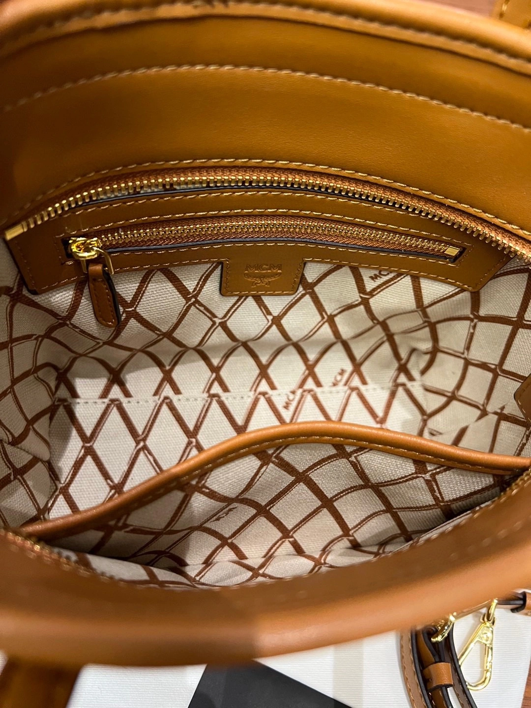 Low-cost MCM Shopping Bags
