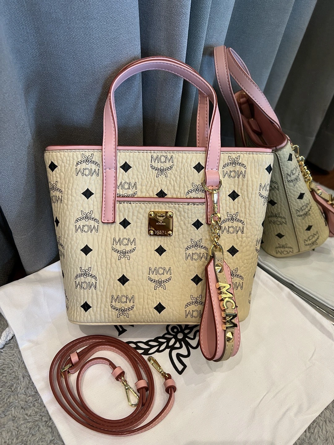 Inexpensive MCM Shopping Bags