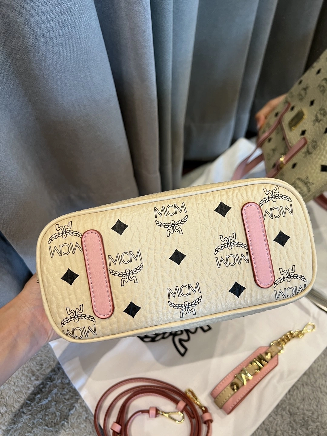 Inexpensive MCM Shopping Bags