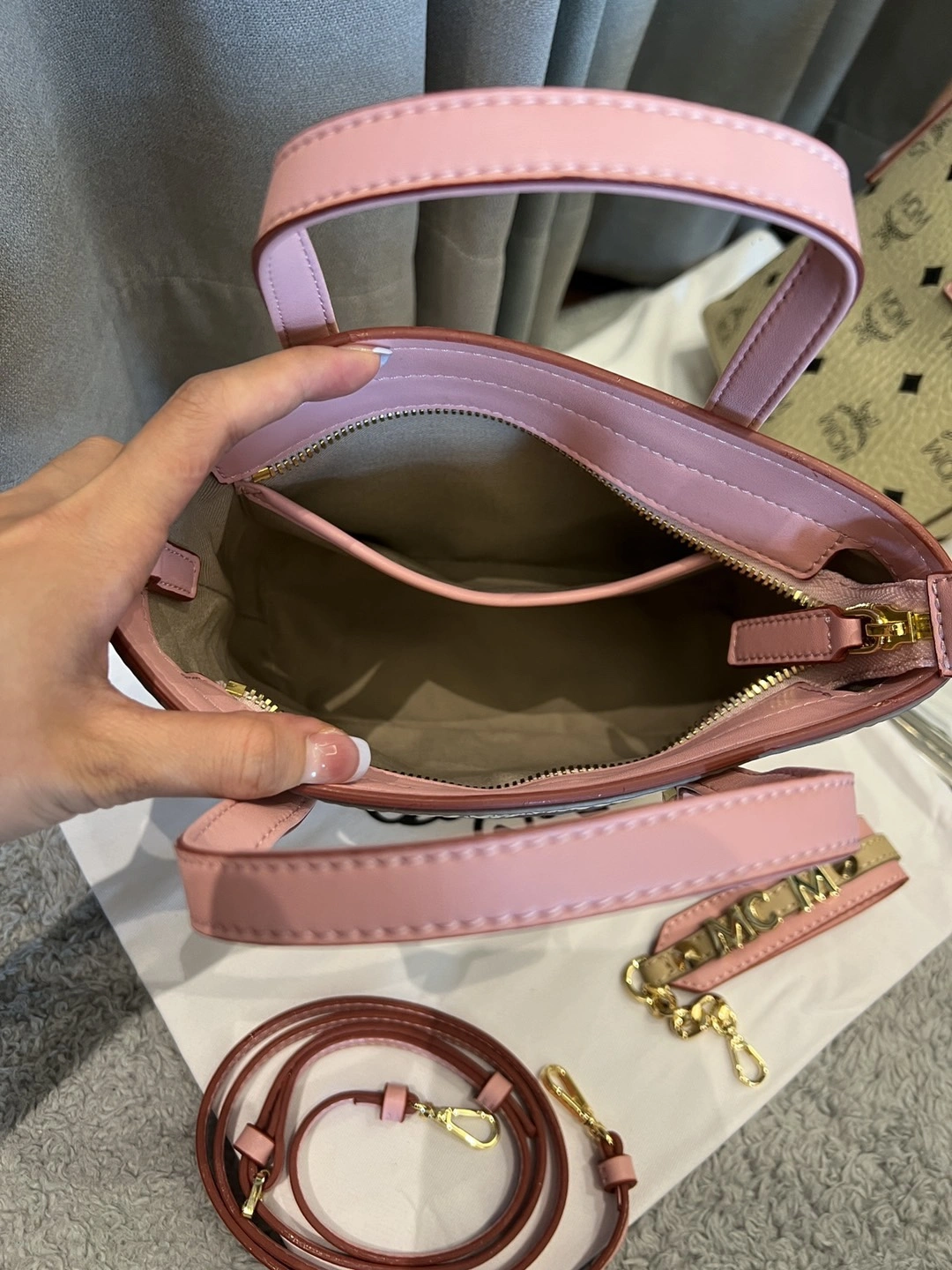 Inexpensive MCM Shopping Bags