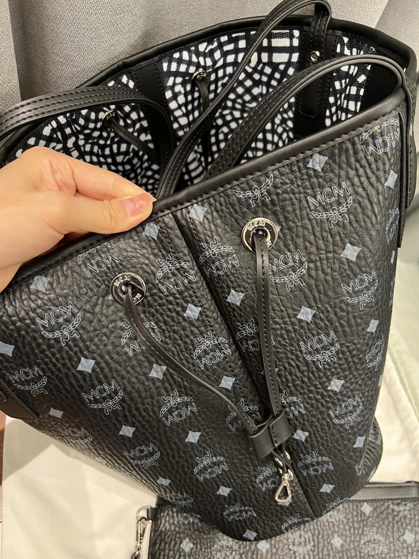Reasonably priced MCM Shopping Bags