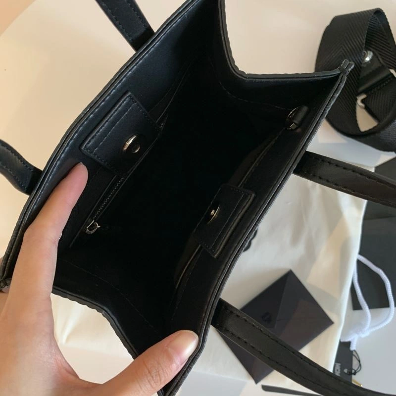 Brand-authenticated MCM Shopping Bags