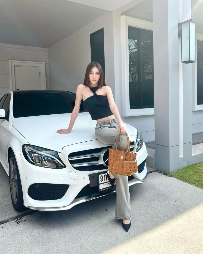 Cut-rate MCM Shopping Bags
