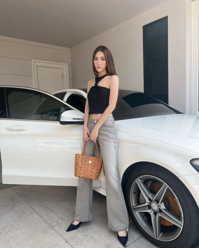 Cut-rate MCM Shopping Bags
