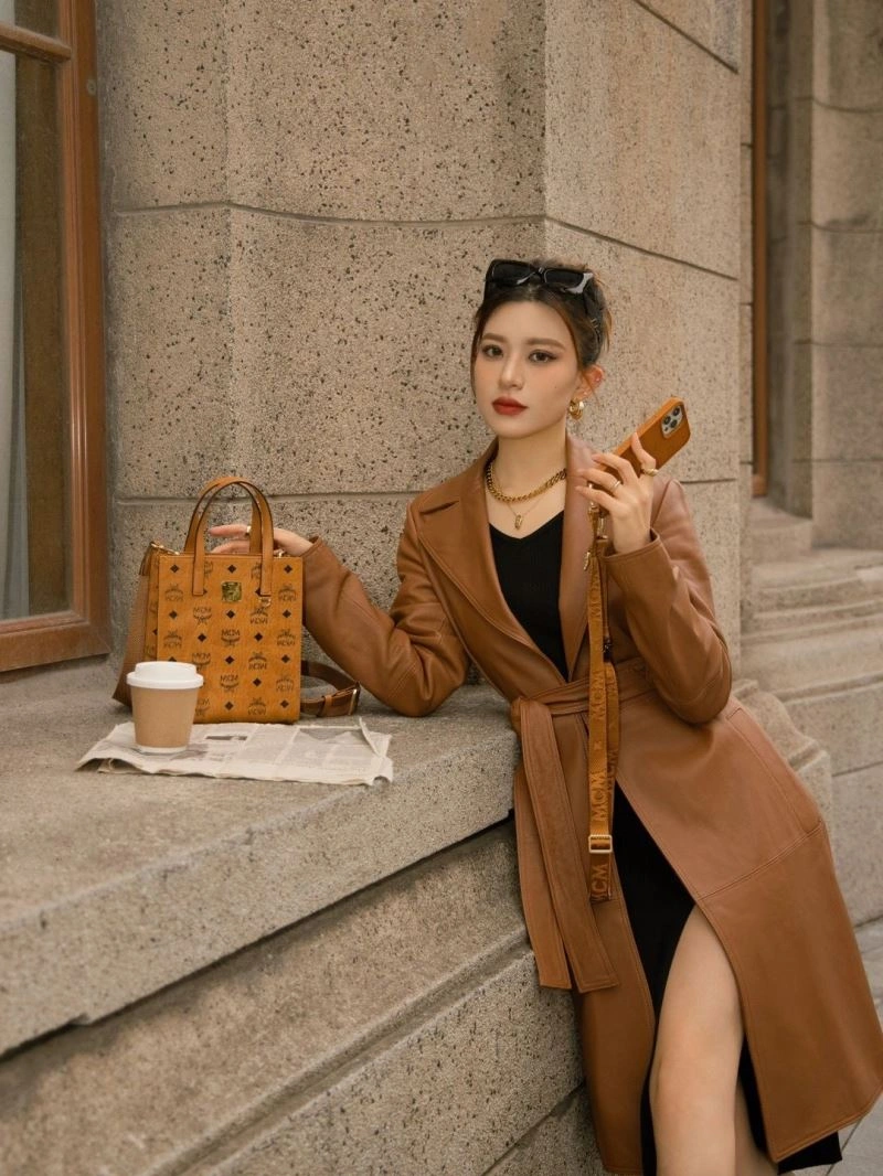 Bargain MCM Shopping Bags