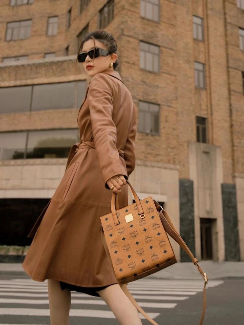 Bargain MCM Shopping Bags
