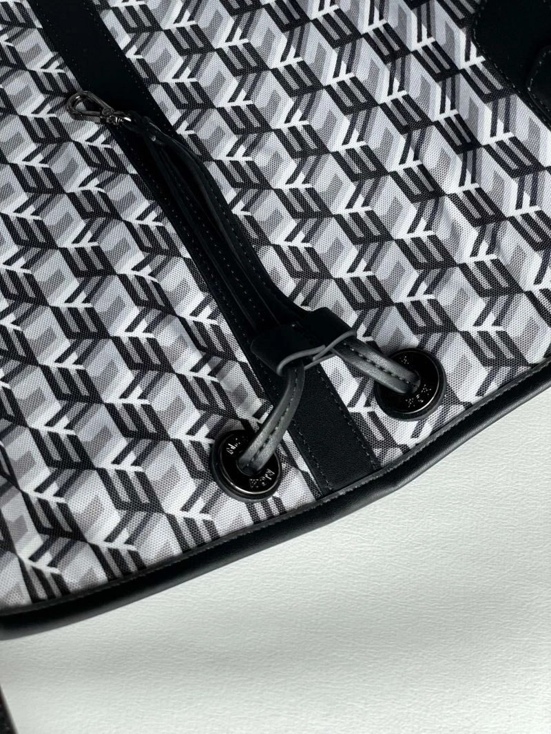 Inexpensive MCM Shopping Bags