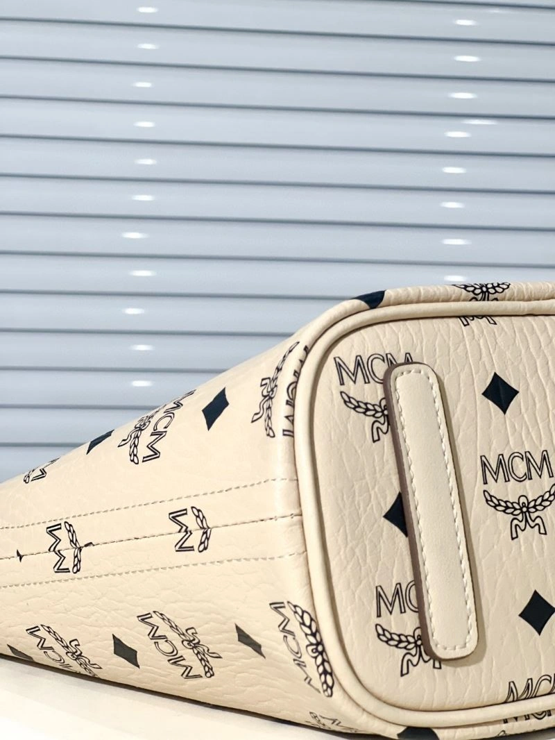Bargain MCM Shopping Bags