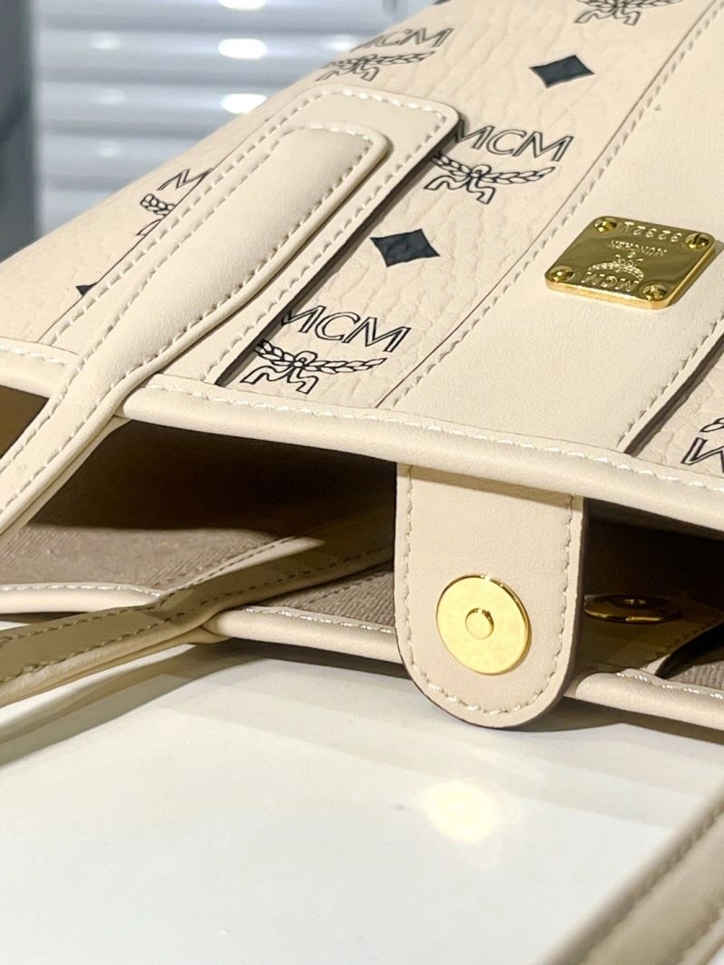 Bargain MCM Shopping Bags