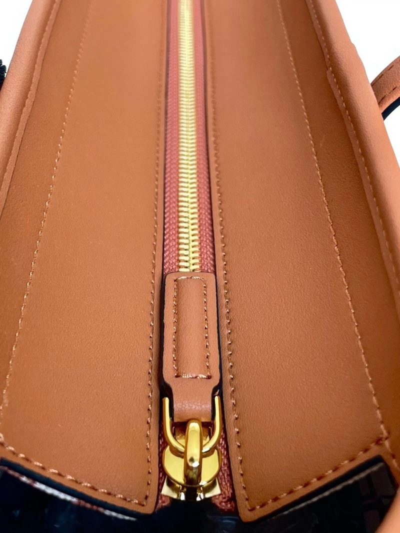 Accurate model MCM Shopping Bags